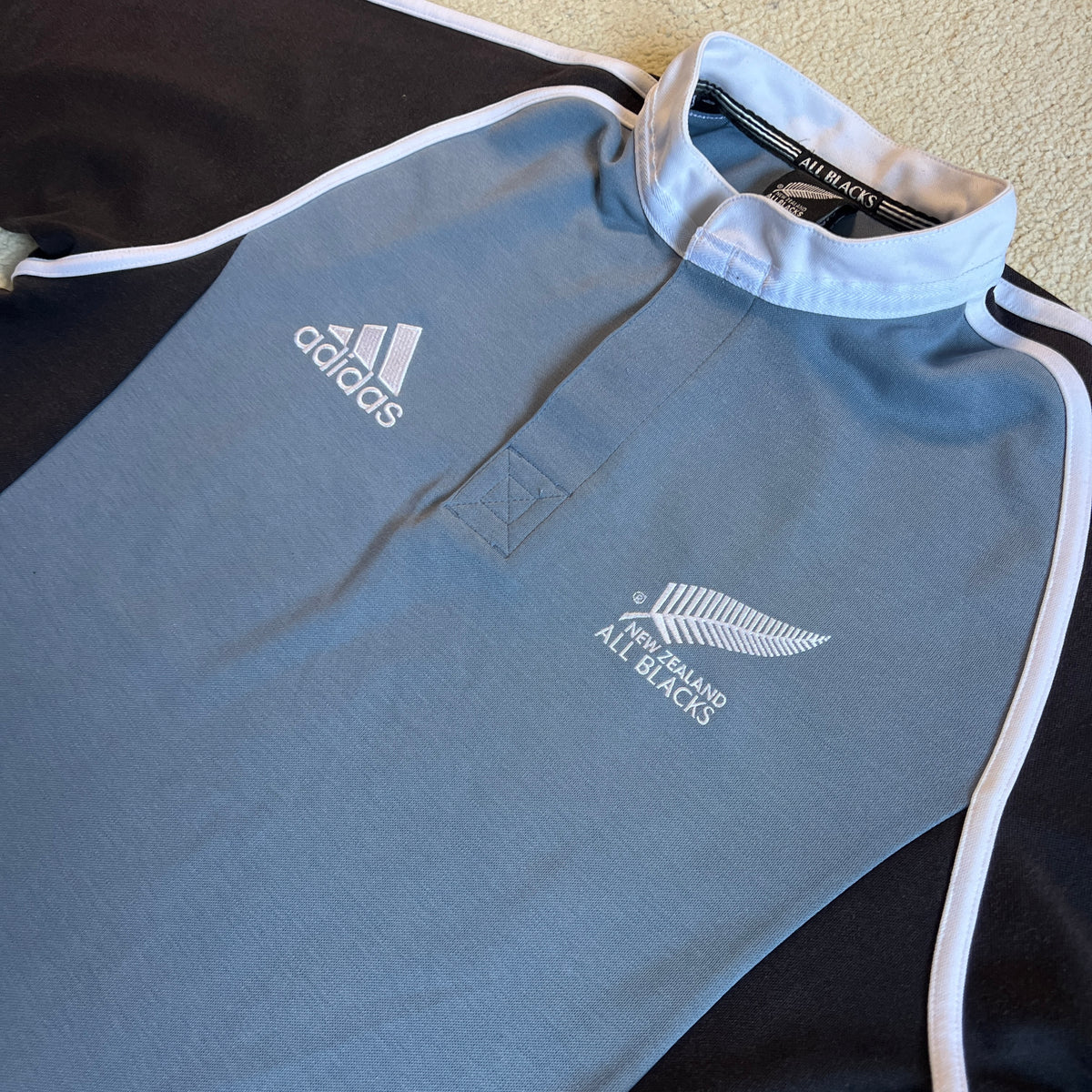 2001 All Blacks Training Jersey - M – Boomfa Vintage